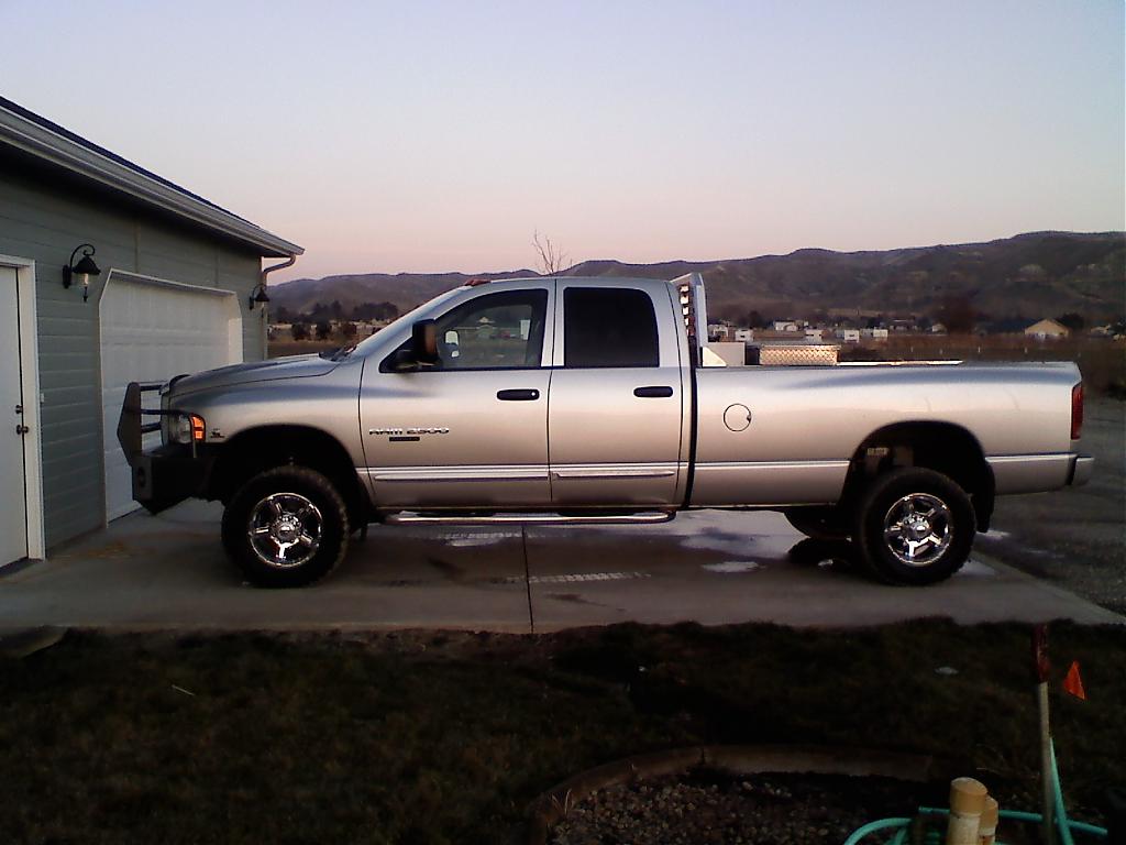 Pictures of SILVER 3rd Gen trucks!!! - Dodge Diesel - Diesel Truck ...
